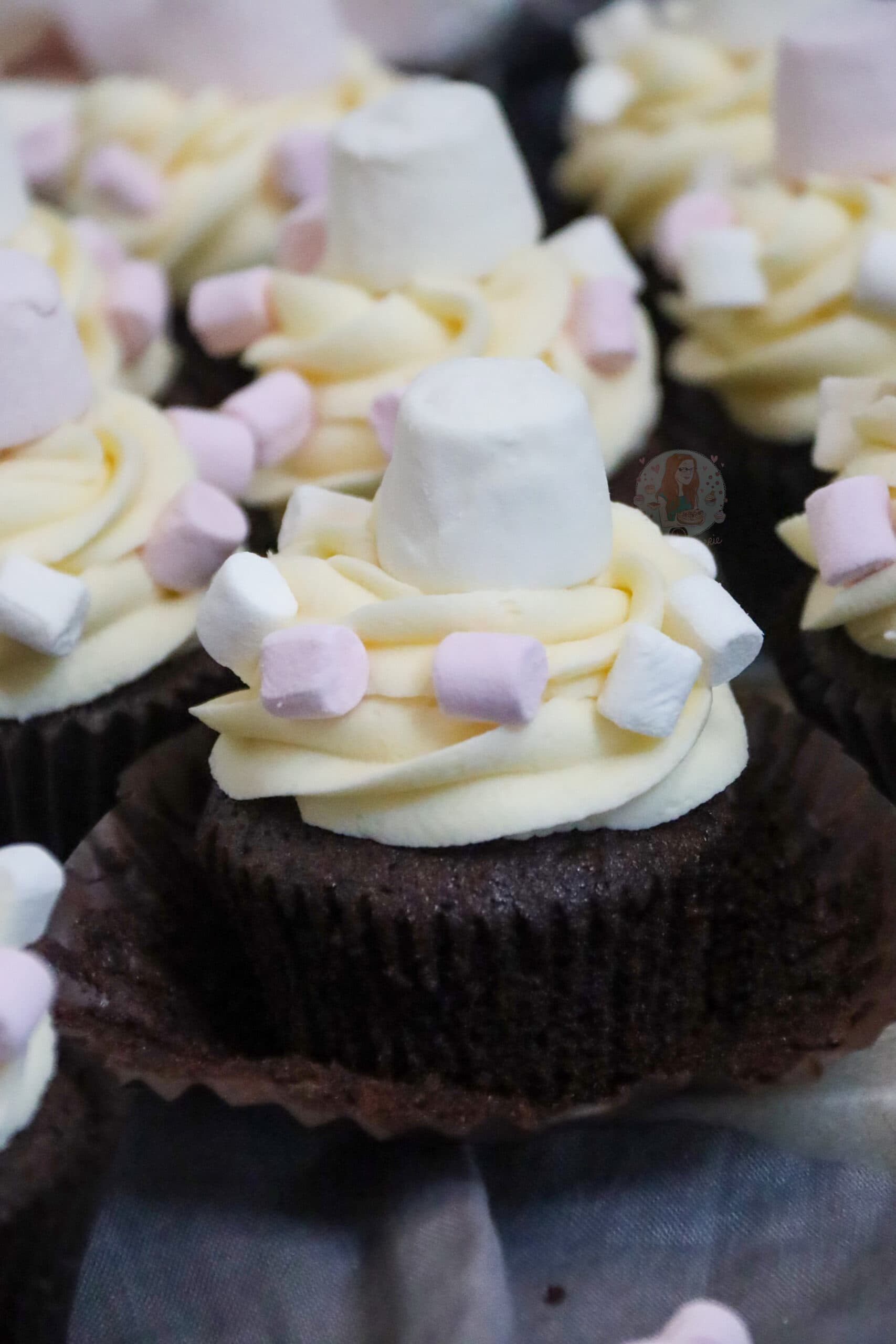 Marshmallow Cupcakes! - Jane's Patisserie