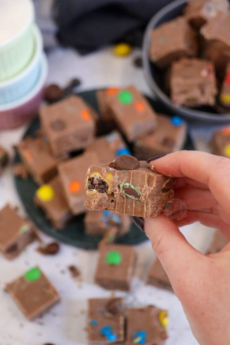 Easy Microwaveable Fudge! - Jane's Patisserie