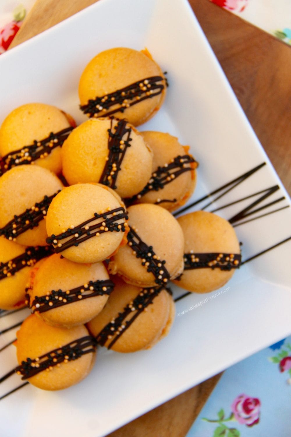 Halloween Macarons! - Jane's Patisserie