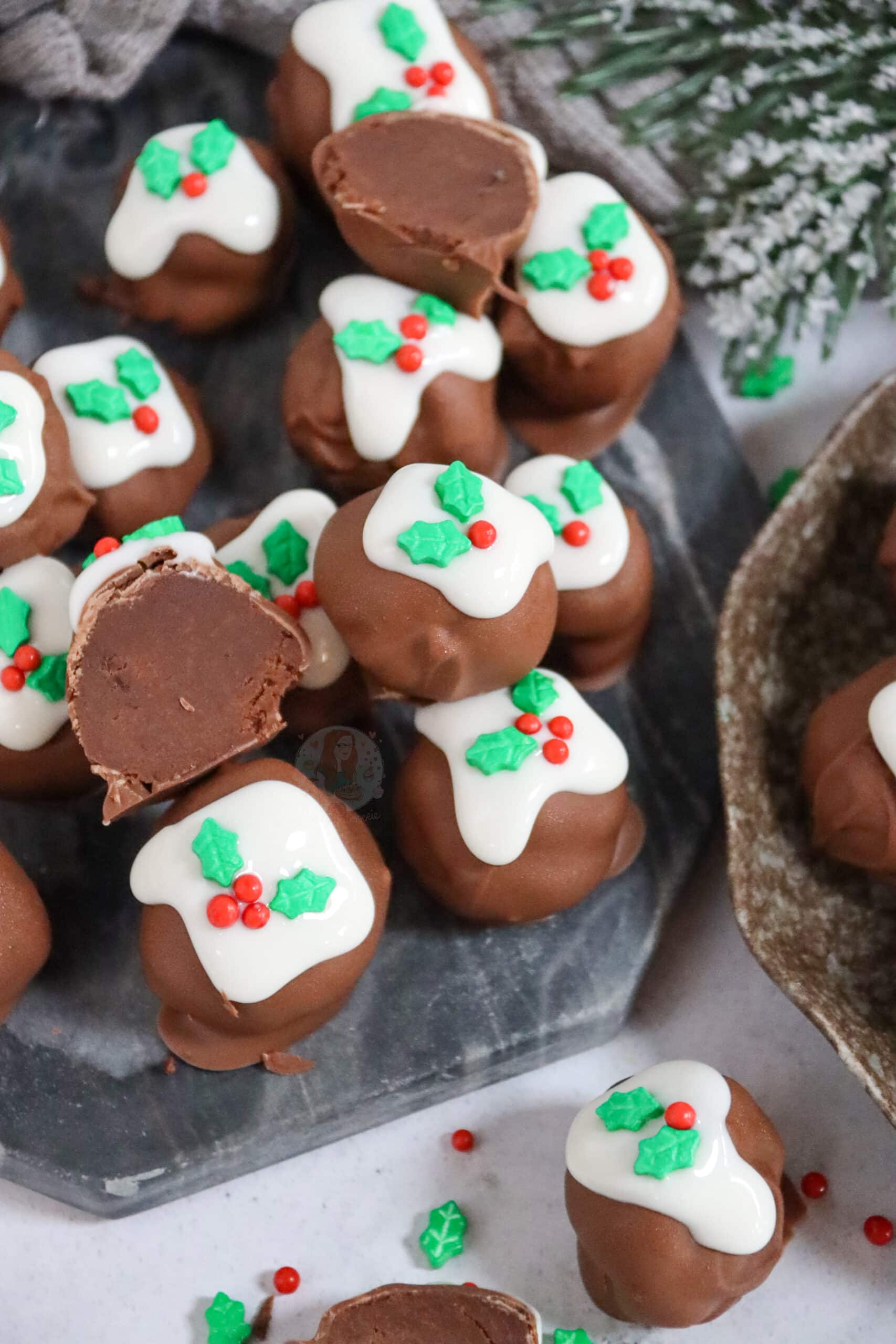 Christmas Pudding Chocolate Truffles! - Jane's Patisserie