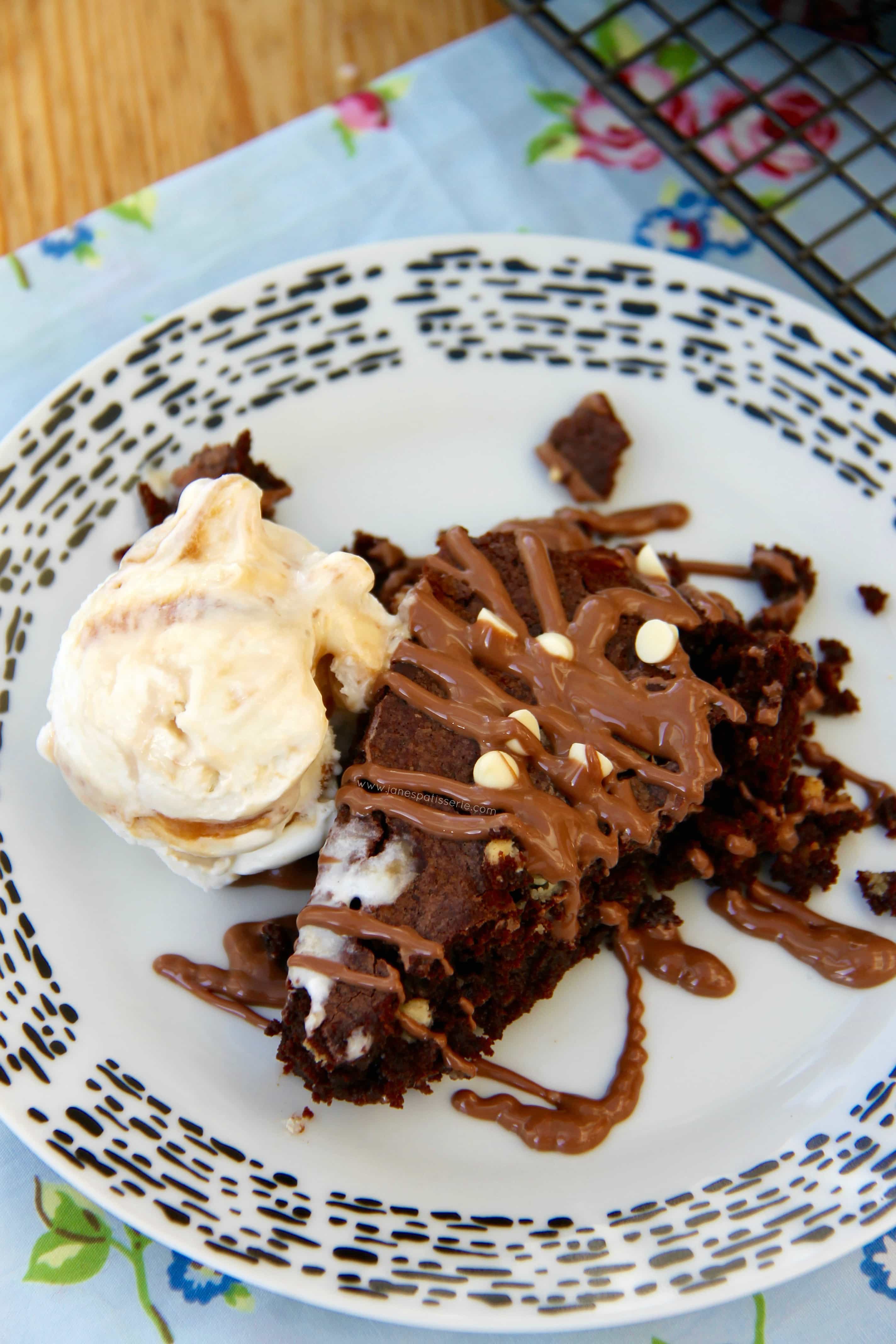 Giant Skillet Brownie! - Jane's Patisserie