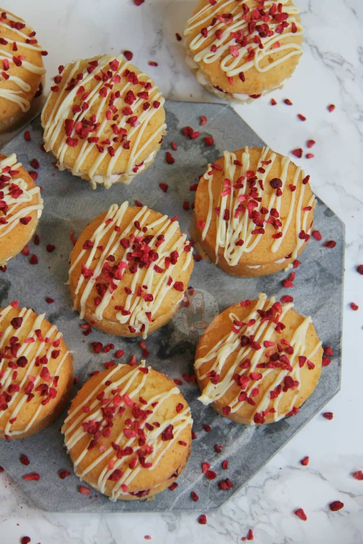 Mini Victoria Sponge Cakes! - Jane's Patisserie