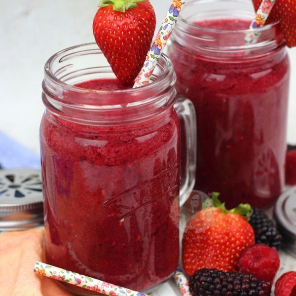 Summer Berry Smoothie! - Jane's Patisserie