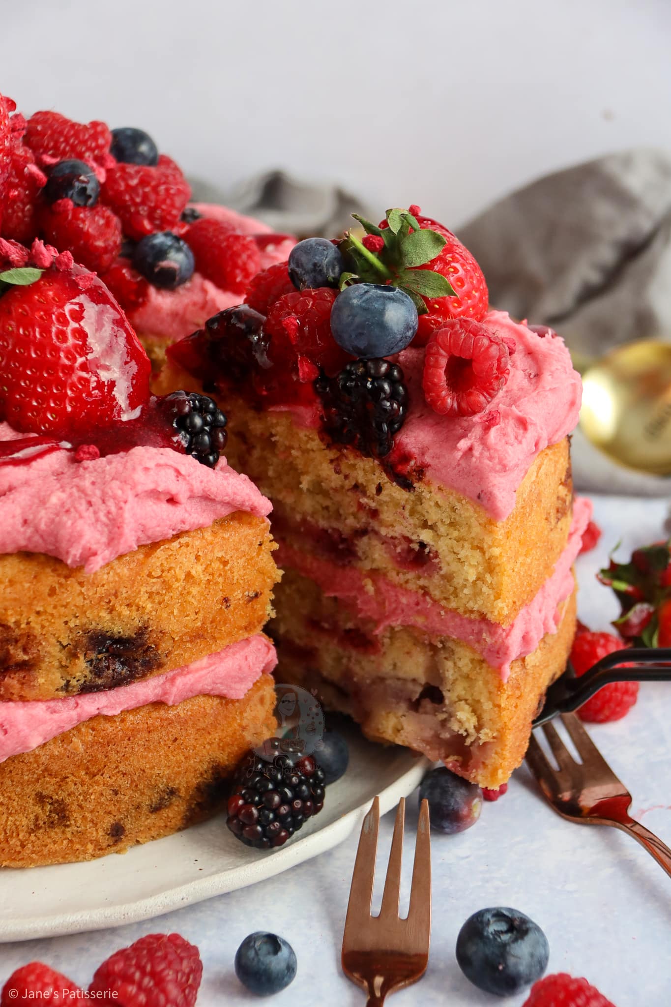Summer Berry Cake! - Jane's Patisserie