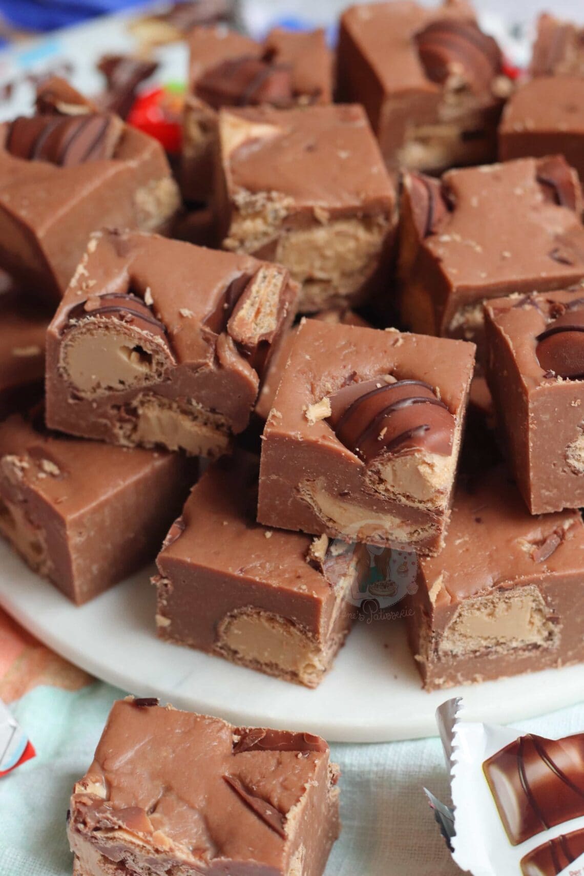Chocolate Kinder Bueno Fudge! - Jane's Patisserie