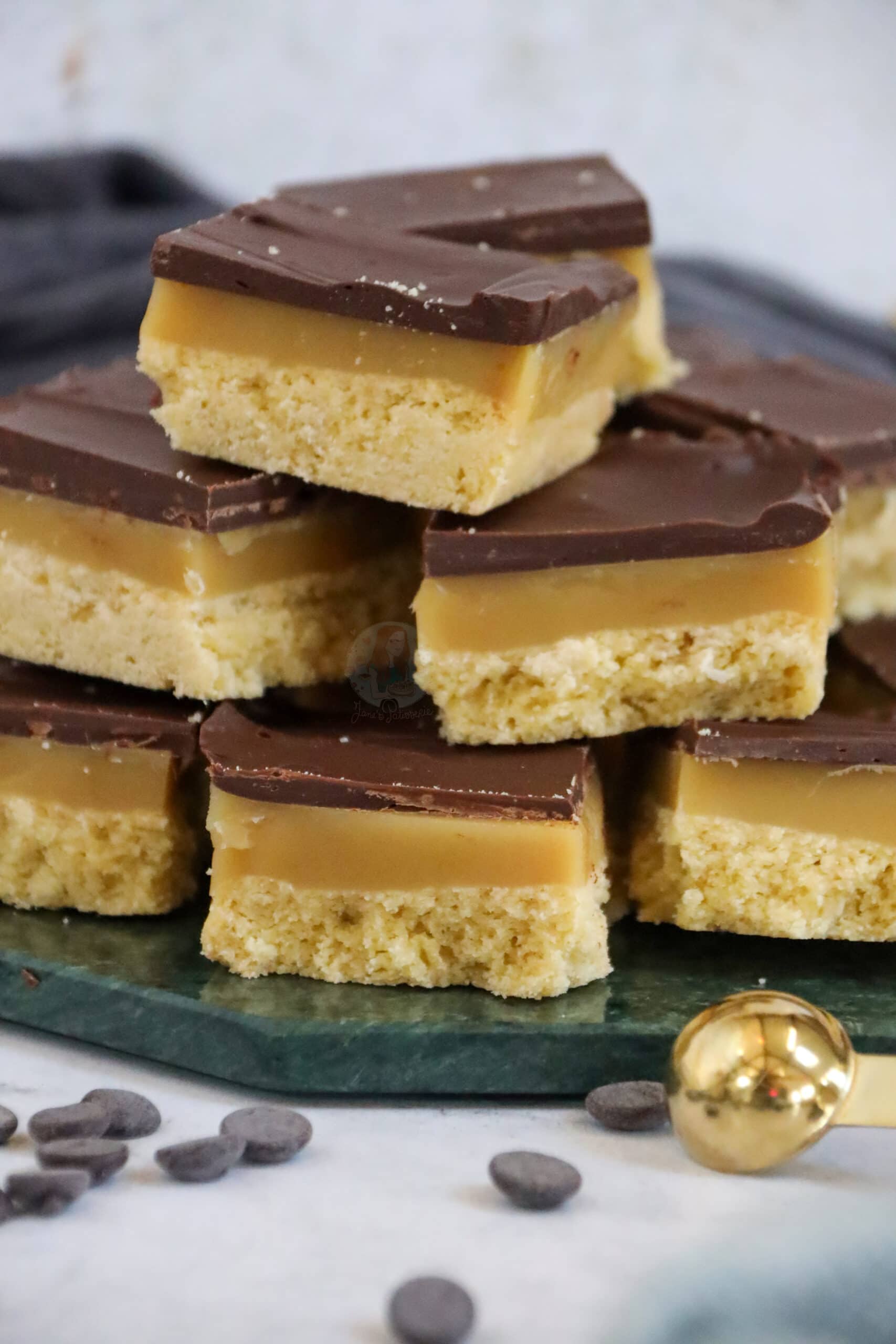 Vegan Millionaires Shortbread! - Jane's Patisserie
