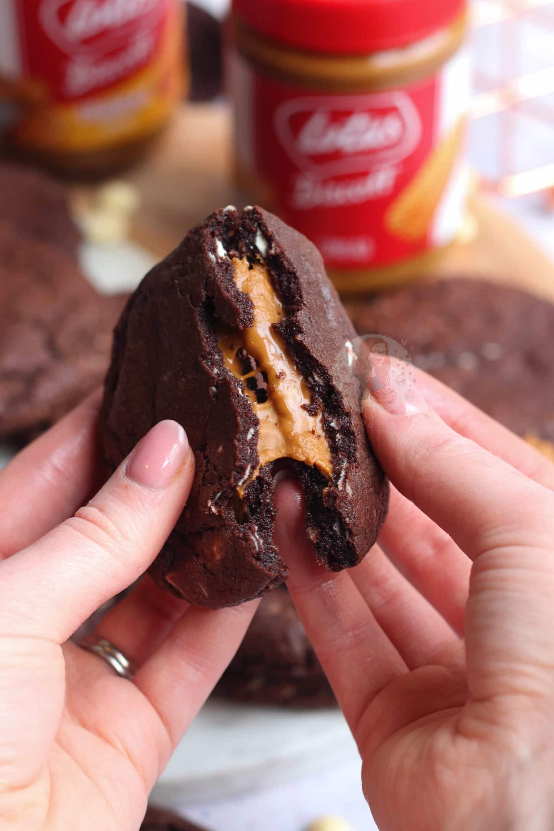 Biscoff Stuffed Cookies! - Jane's Patisserie