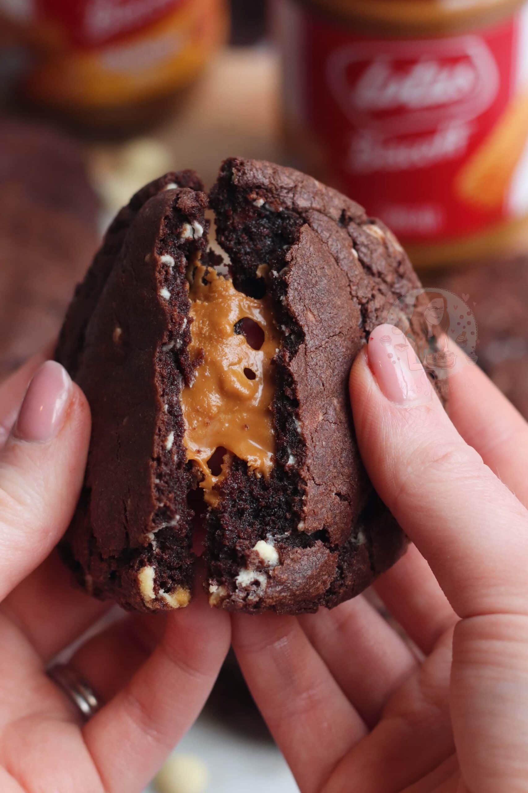 Biscoff Stuffed Cookies! - Jane's Patisserie