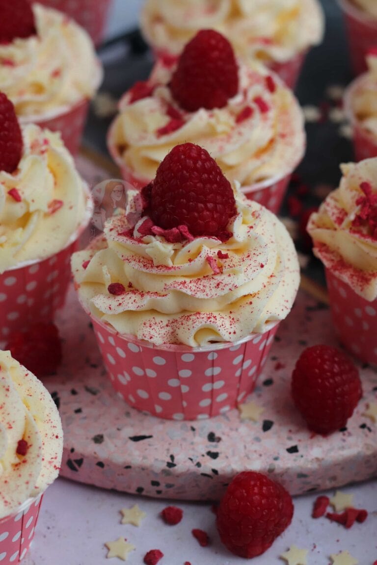 White Chocolate Raspberry Cupcakes - Jane's Patisserie