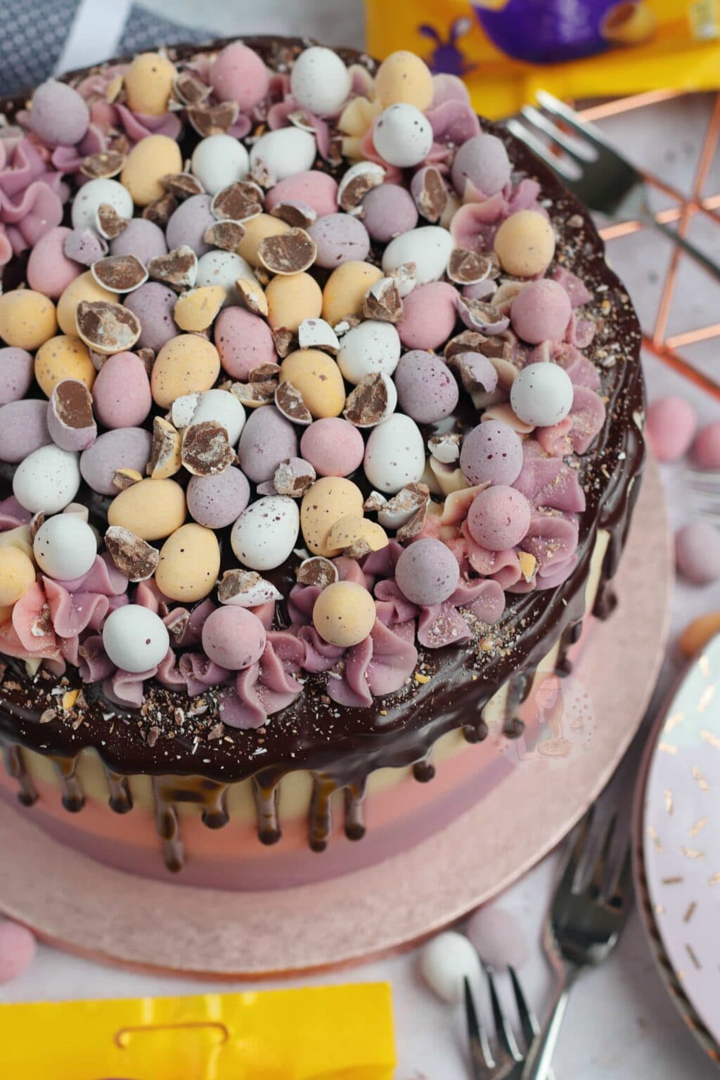 Mini Egg Drip Cake! - Jane's Patisserie