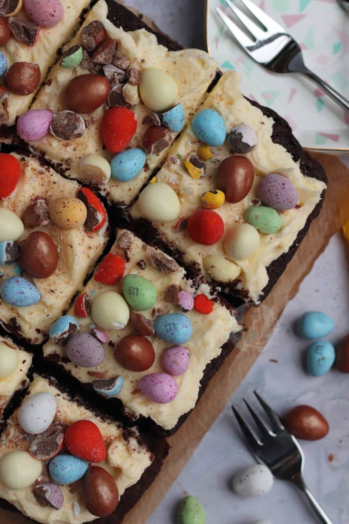 Easter Traybake Cake! - Jane's Patisserie