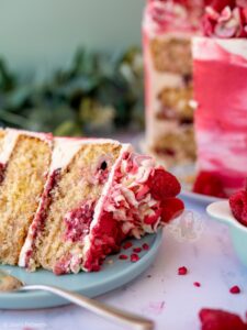 Raspberry Ripple Cake! - Jane's Patisserie