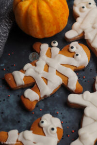 Gingerbread Mummies! - Jane's Patisserie