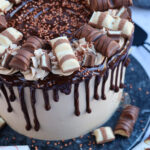 Kinder Bueno Drip Cake! - Jane's Patisserie