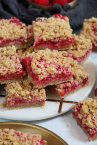 Raspberry Crumble Bars! - Jane's Patisserie