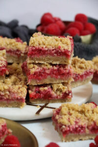 Raspberry Crumble Bars! - Jane's Patisserie