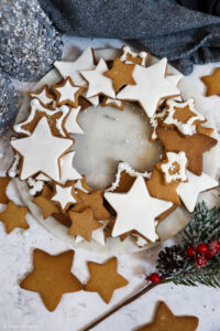 Gingerbread Cookie Wreath! - Jane's Patisserie