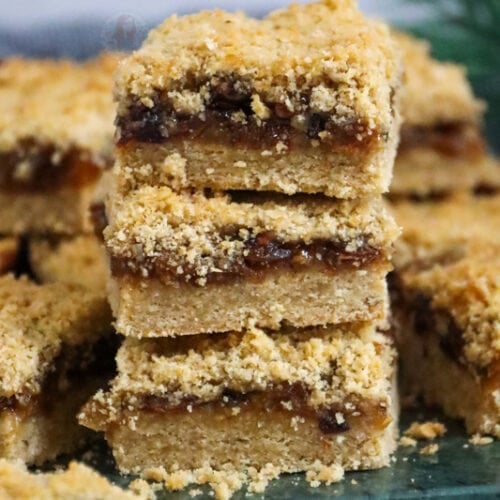 Mince Pie Crumble Bars - Jane's Patisserie