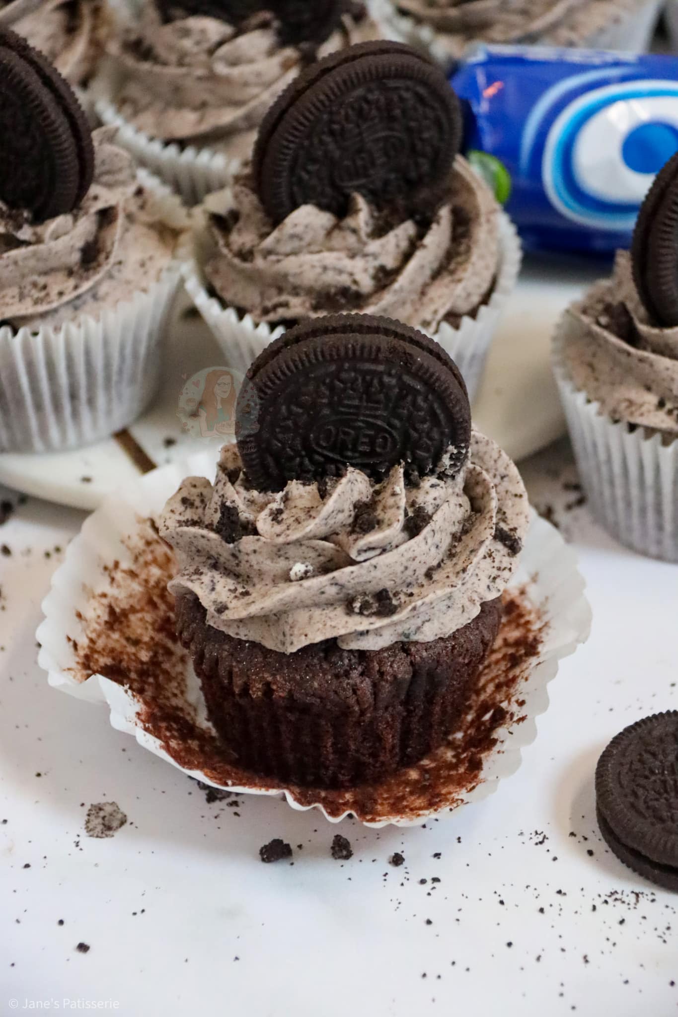Golden Oreo Cupcakes