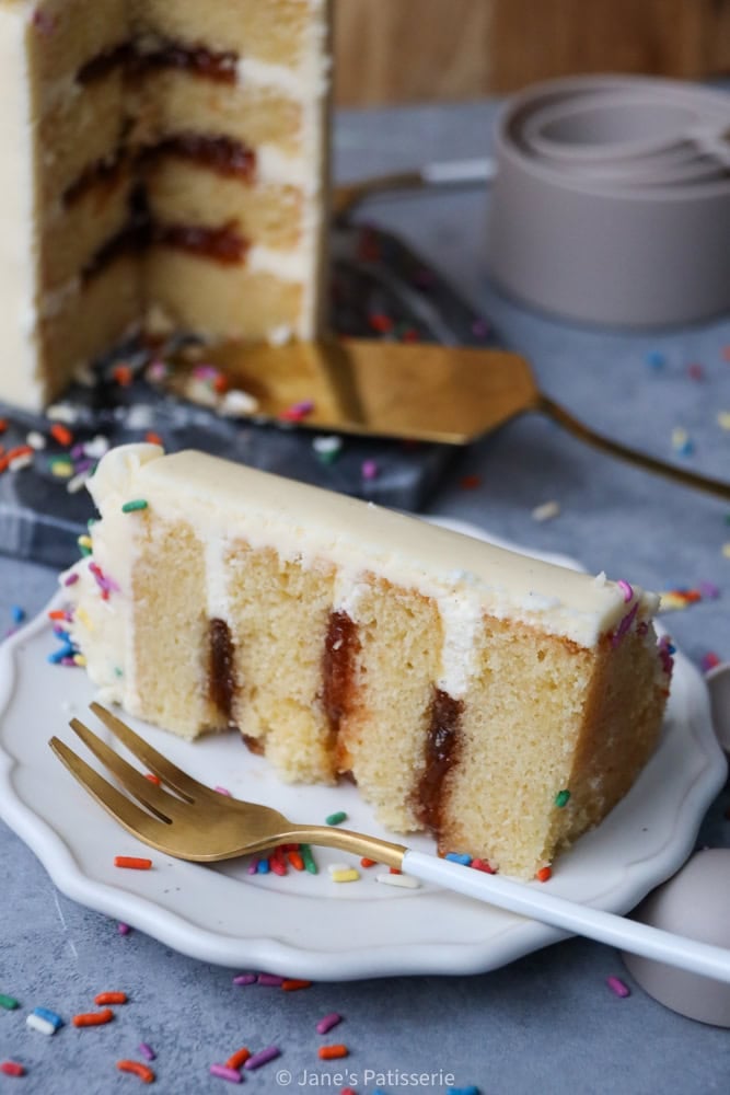 Mini Vanilla Cake (Small Batch Bakes) - Jane's Patisserie