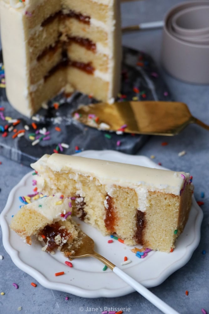 Mini Vanilla Cake (Small Batch Bakes) - Jane's Patisserie