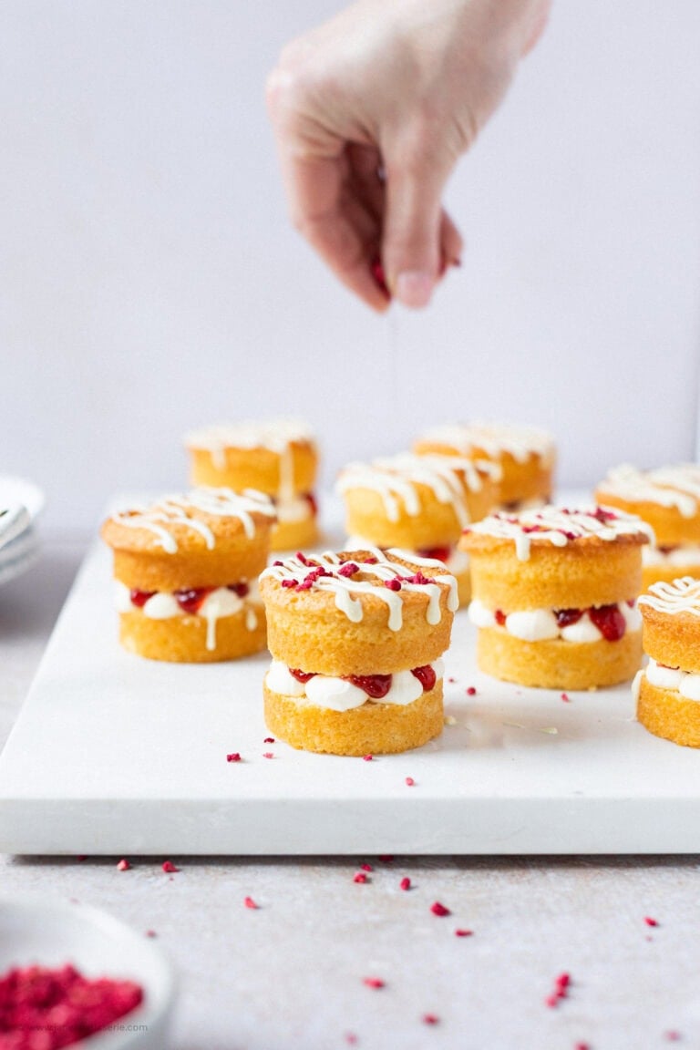Easy Mini Victoria Sponge Cakes | Jane's Patisserie