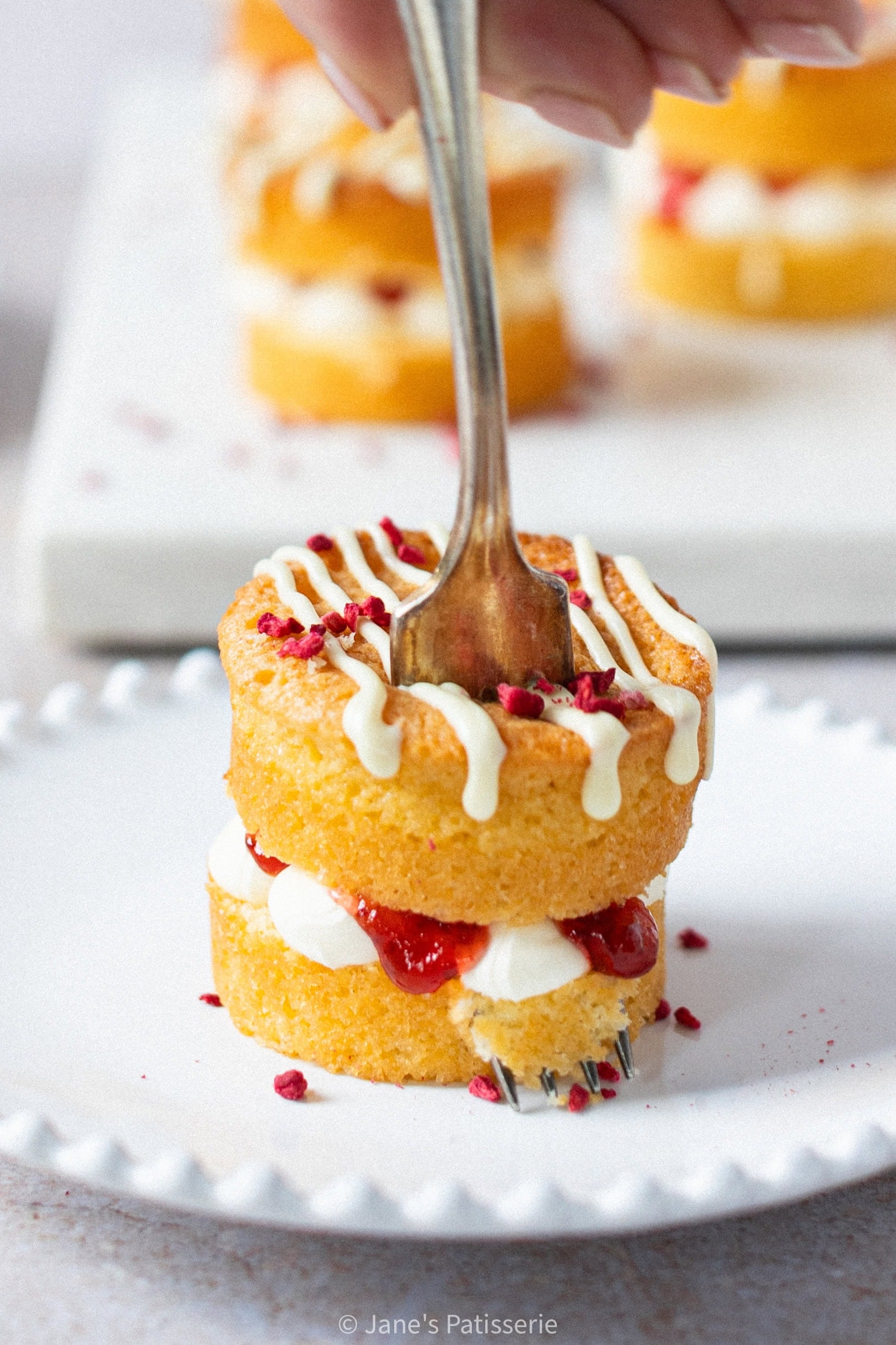 Easy Mini Victoria Sponge Cakes | Jane's Patisserie